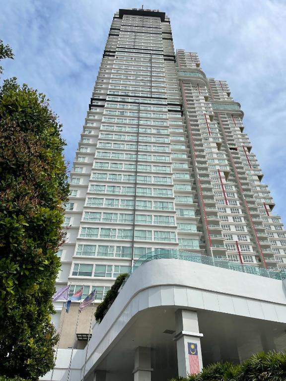 Tri Tower Residence 走路3分钟到新加坡马来西亚海关15分钟到新加坡 Walk 3 Minutes to CIQ, 15 ...