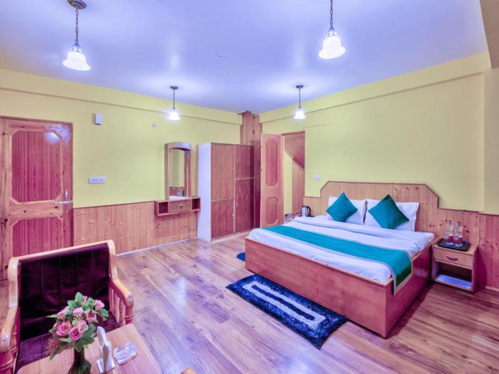 Aarnaa Cottages Manali - View of Valleys & Mountains - Near Mall Road ...