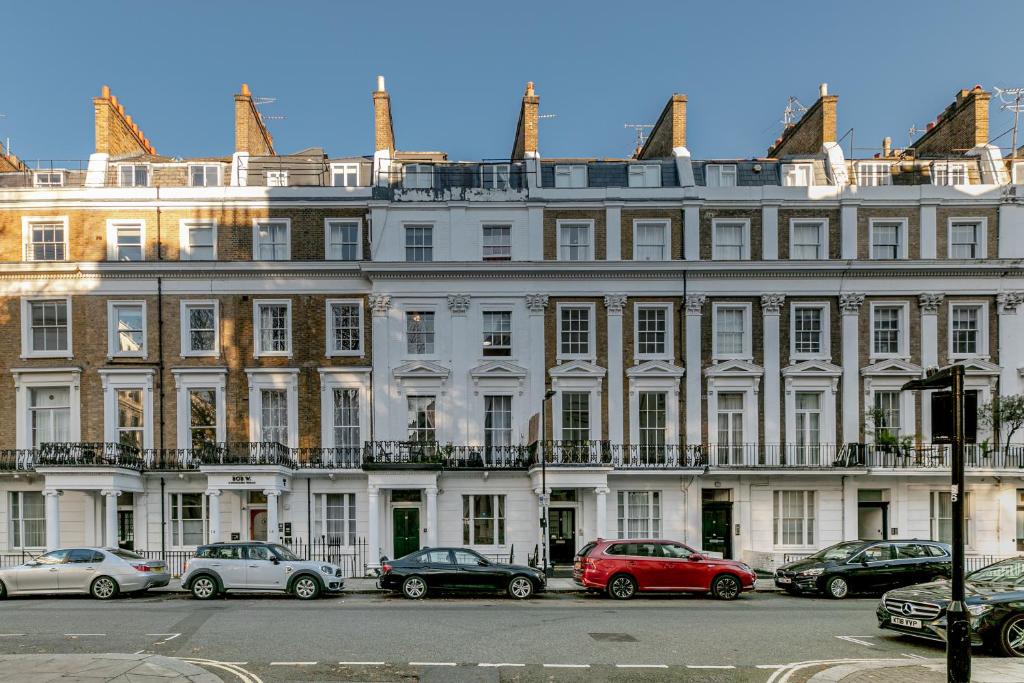 Devonshire Terrace Studios, London (updated prices 2025)