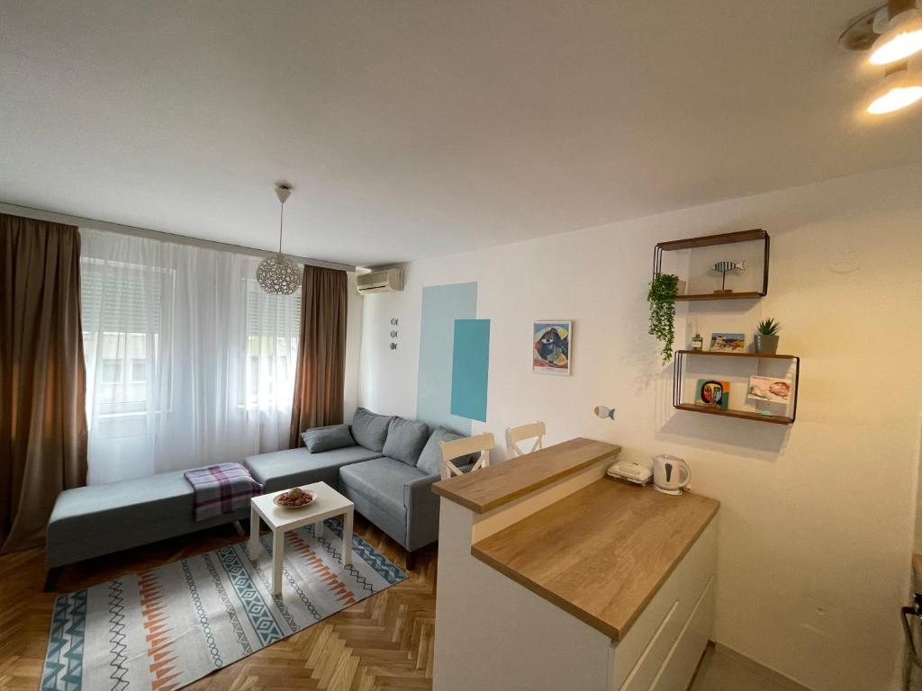 Blue Square Corner, Novi Sad (updated prices 2026)