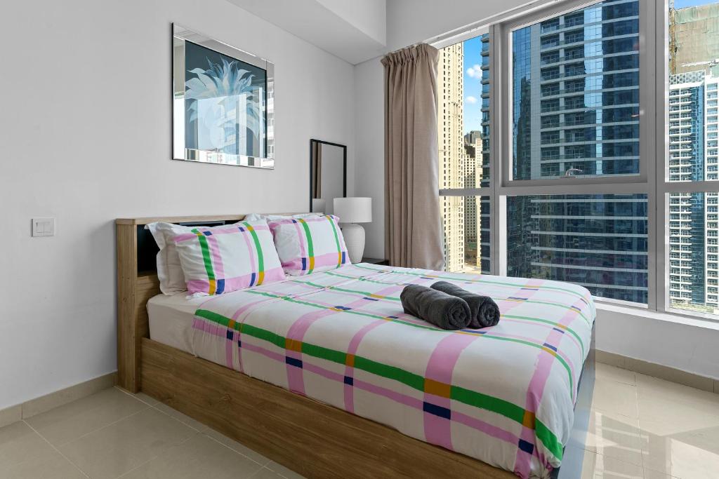 Cozy Marina View Apartment with Modern Gym & Pool, Steps to Beach ...