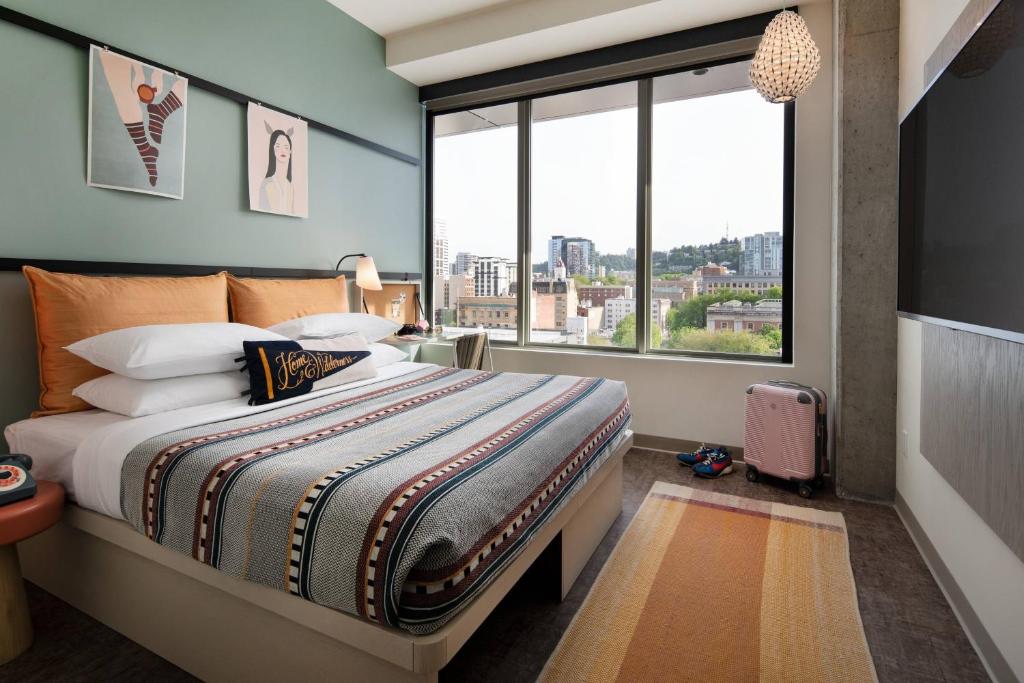 Moxy Portland Downtown, Portland (updated prices 2025)