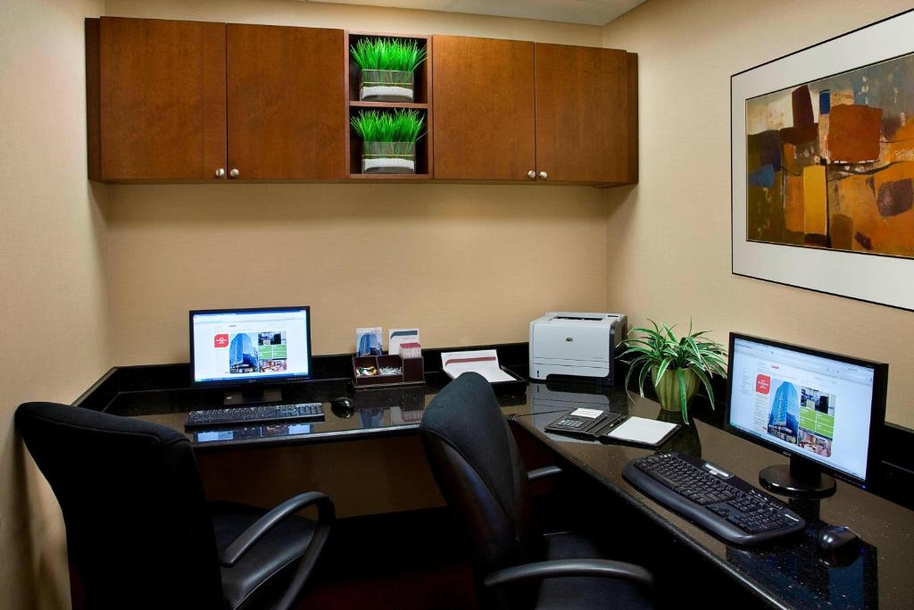 Residence Inn by Marriott Toronto Downtown / Entertainment District ...