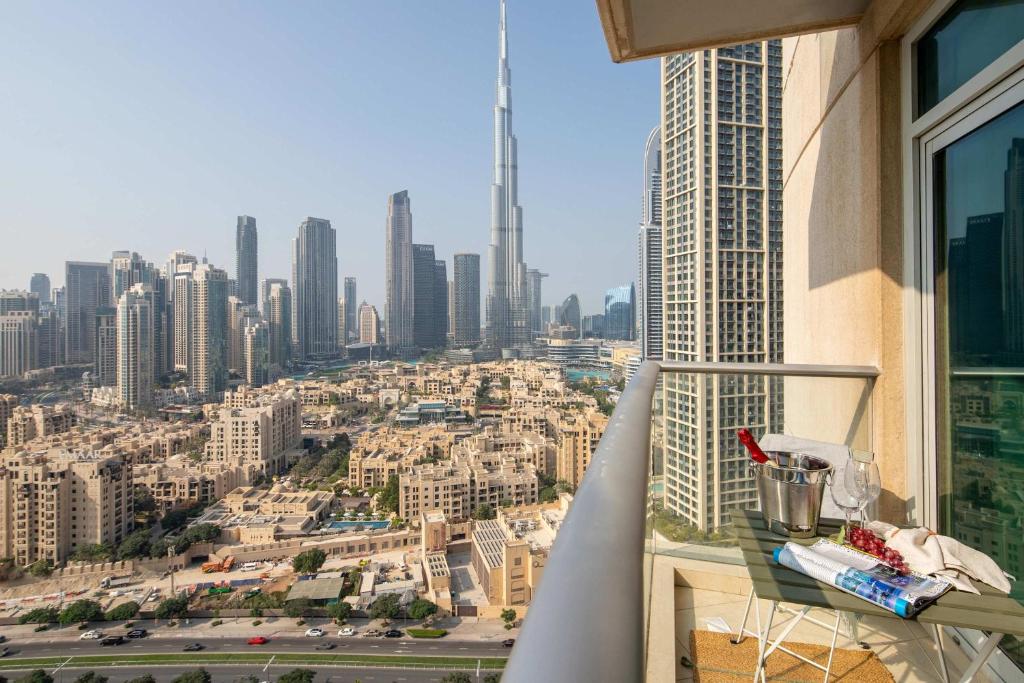 Frank Porter - Burj Views Tower A, Dubái (precios actualizados 2025)