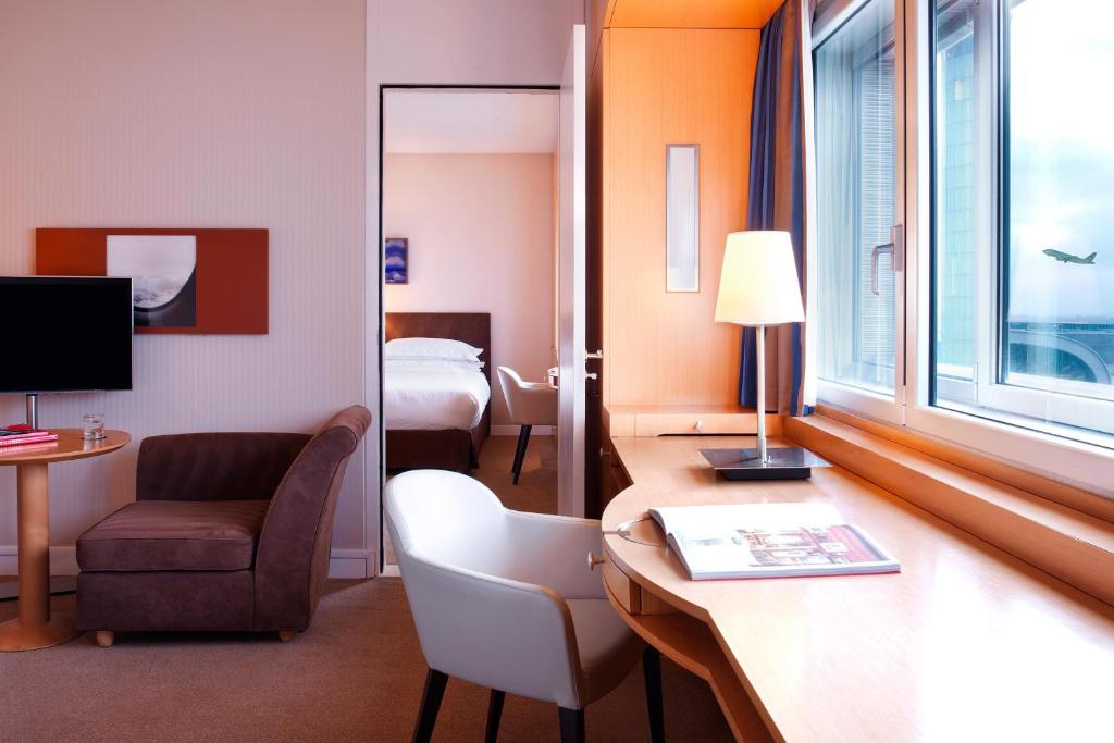 Sheraton Paris Charles de Gaulle Airport Hotel, Roissy-en-France ...