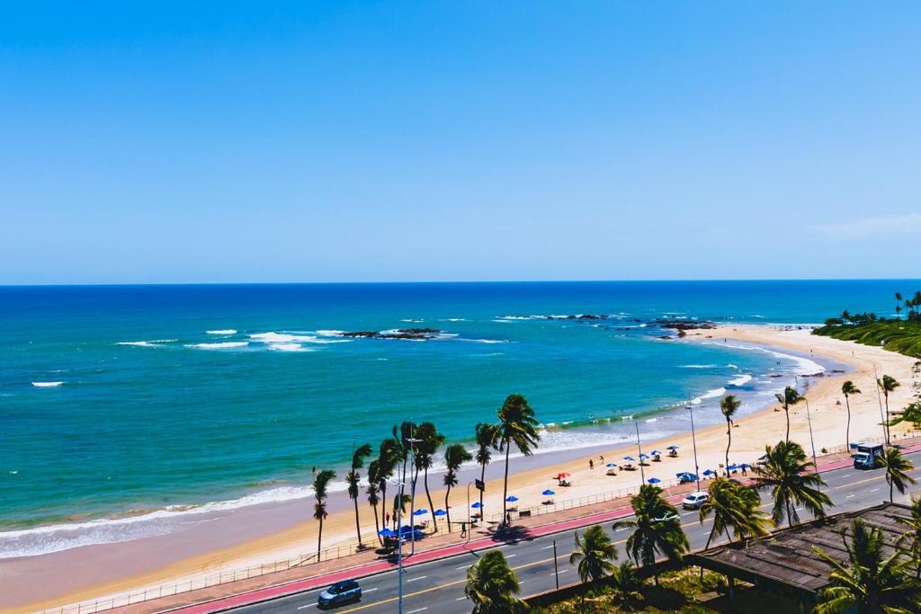 Excelente loft c jacuzzi e Wi-Fi a 100m da praia, Salvador (updated ...