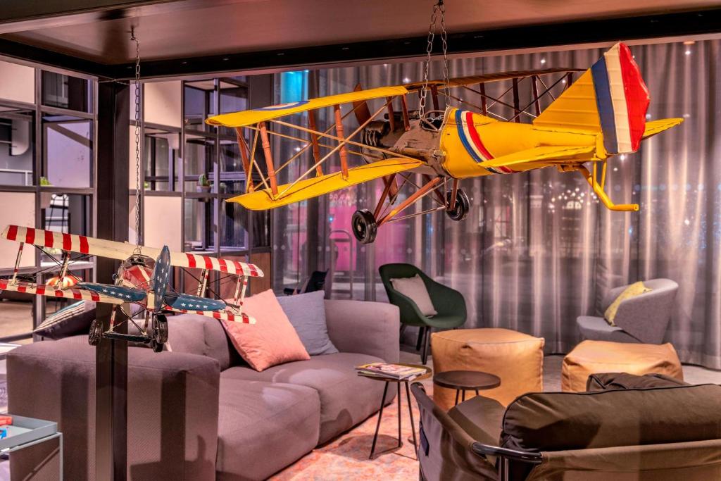 Moxy London Heathrow Airport, Hounslow (updated prices 2025)