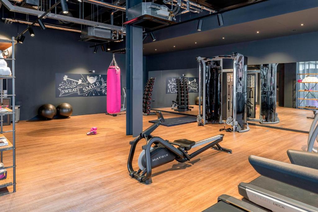 Moxy London Heathrow Airport, Hounslow (updated prices 2025)