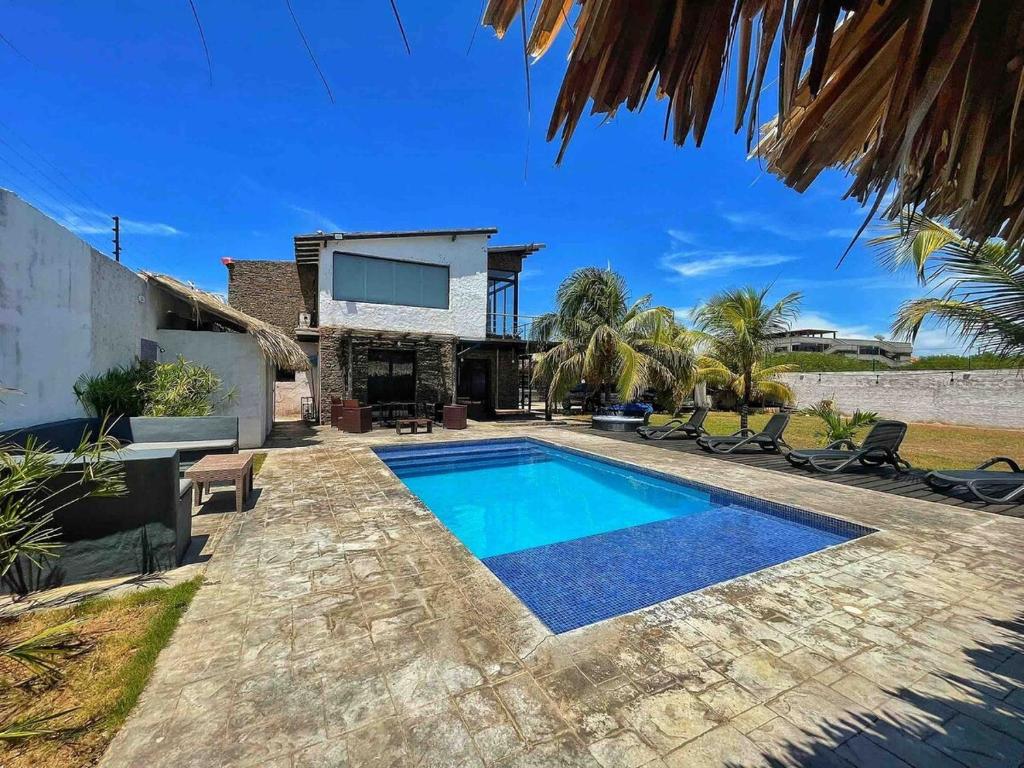 Casa a pasos del mar de Playa el Agua, La Loma (updated prices 2025)