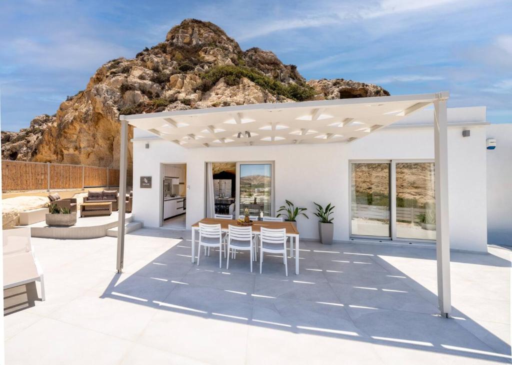 Theasis Luxury Cave House, With Sea & Cave View, Matala (updated prices ...