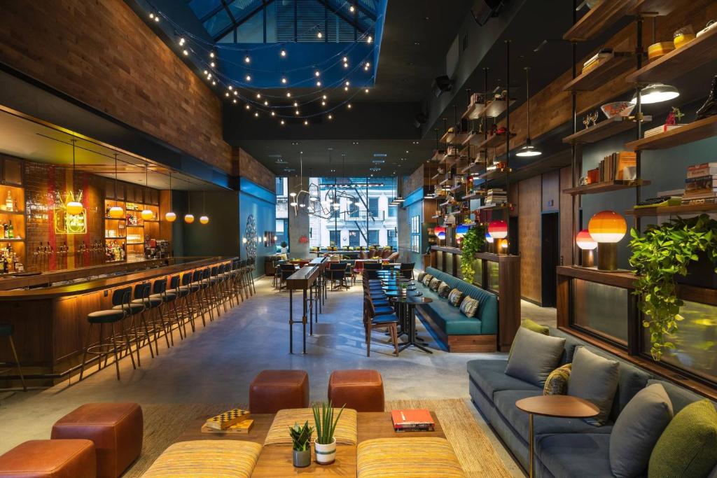 Moxy NYC Downtown, New York (updated prices 2026)