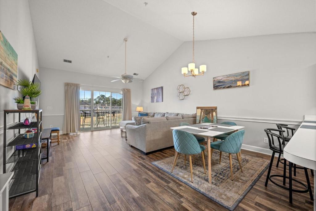 Paradise at the Beach with a Golf Course View, Myrtle Beach (updated ...