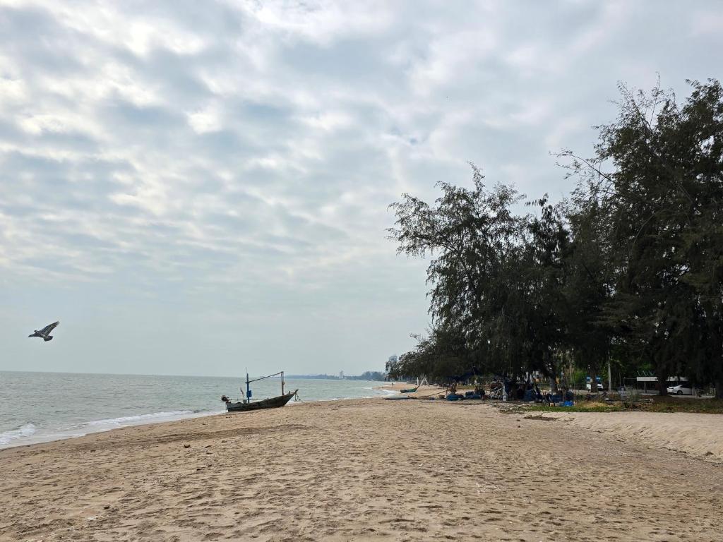 The Beach Palace, Ban Bo Khaem (updated prices 2026)