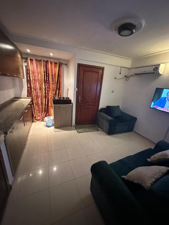 DLT Luxury Studio, Douala (updated prices 2025)