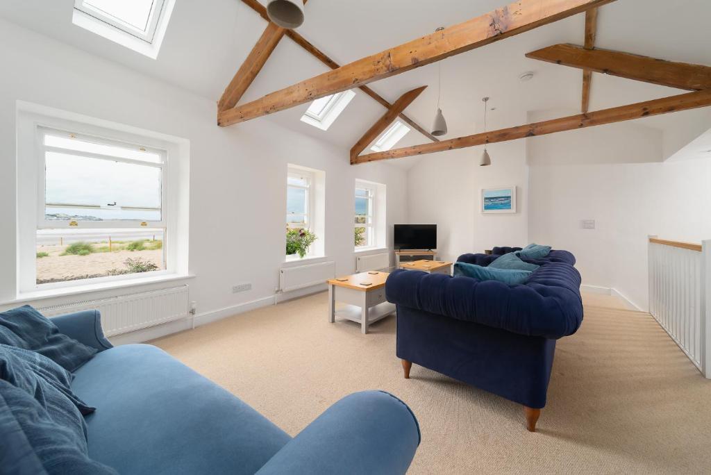Riversmeet beach side holiday cottage, Instow (updated prices 2025)