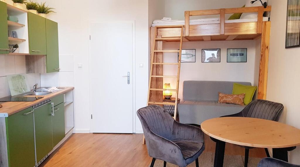 Green Apartment N40 Cosy Studio for 3 guests, Terrace, Berlín (precios ...