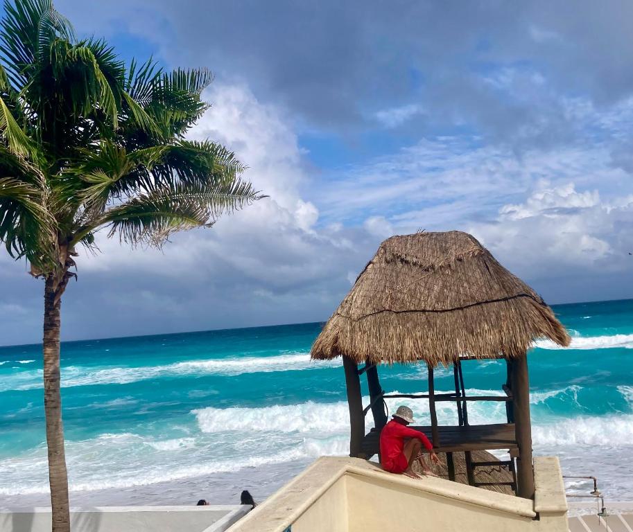 Lagoon Sunset view entire apartment, Cancún (updated prices 2025)