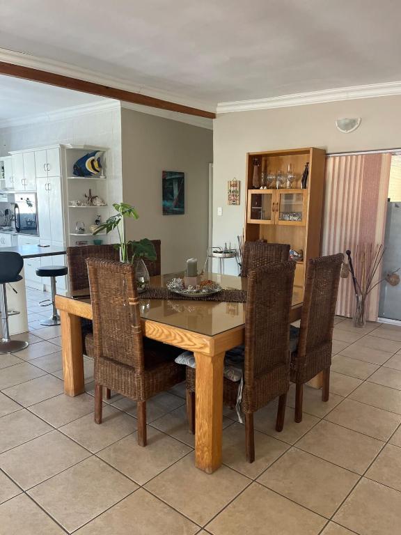 Sea Wiz on LJ Smit Street, Yzerfontein (precios actualizados 2025)