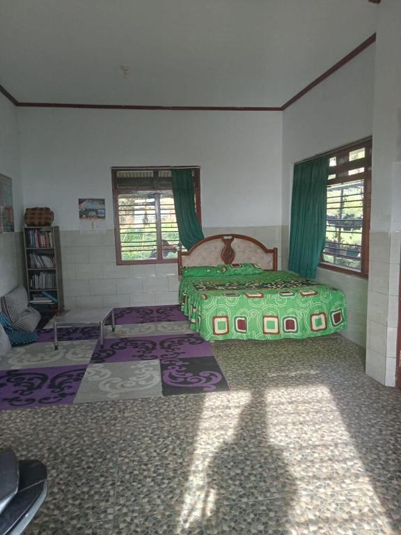 Farm House , Mountain View, Coffee Vegetable Farm BATU CITY, Tlekung ...