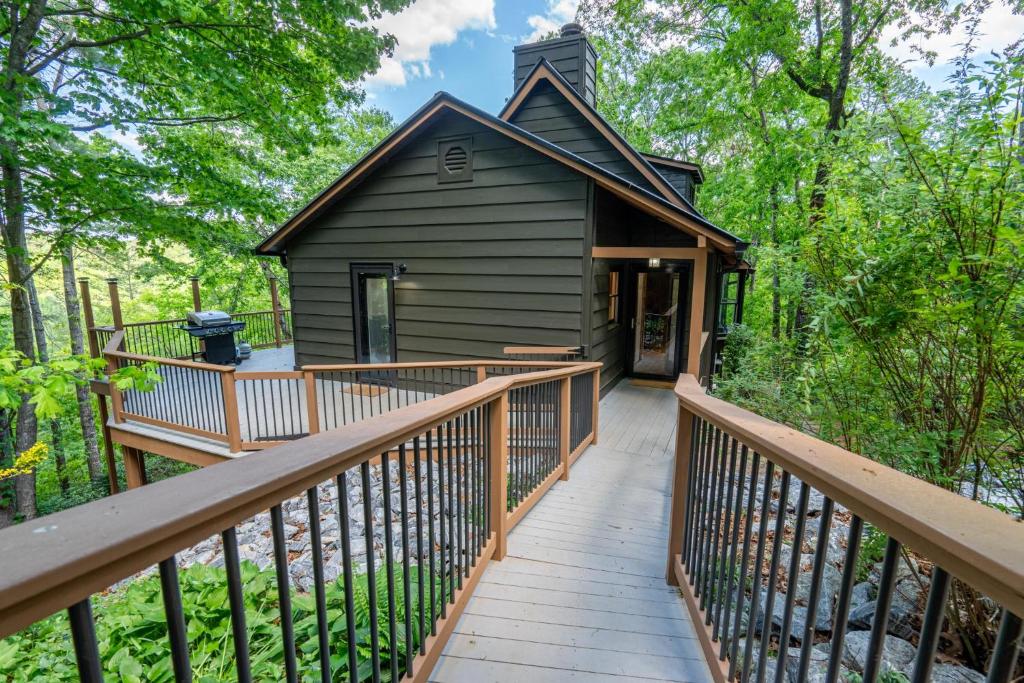 Copper Ridge Getaway - 2 Bed, Hot Tub, Dahlonega (updated prices 2025)
