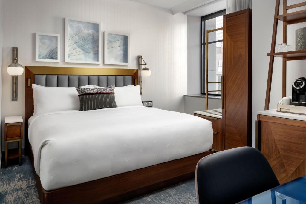 Rand Tower Hotel, Minneapolis, a Tribute Portfolio Hotel, Minneapolis ...
