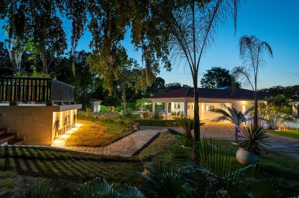 Luxury 4-Bedroom Villa with Climate Pool, Sosúa (precios actualizados 2025)