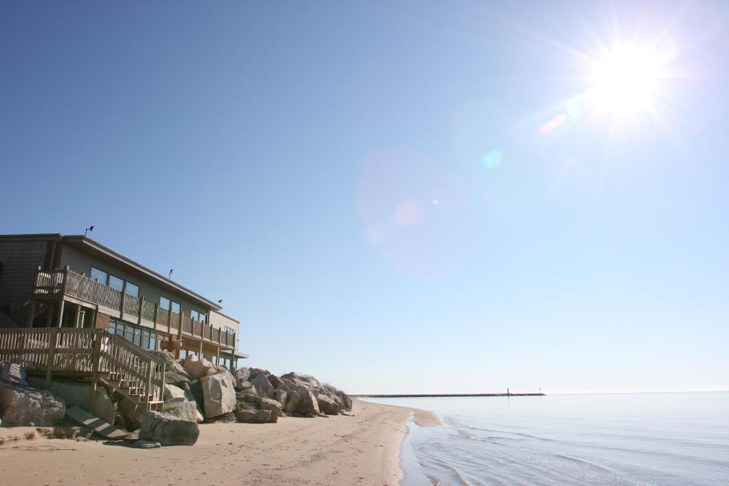 Lighthouse Inn - Two Rivers, Two Rivers (updated prices 2025)