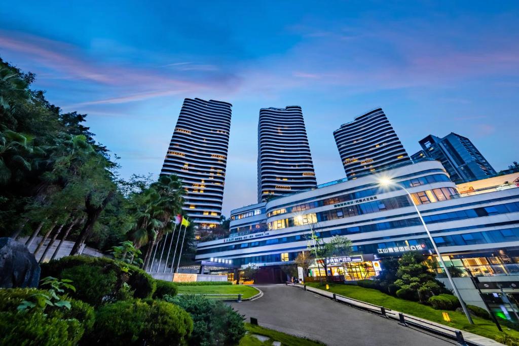 Yunmu International Administrative Mansion Chongqing Nanbin Road ...