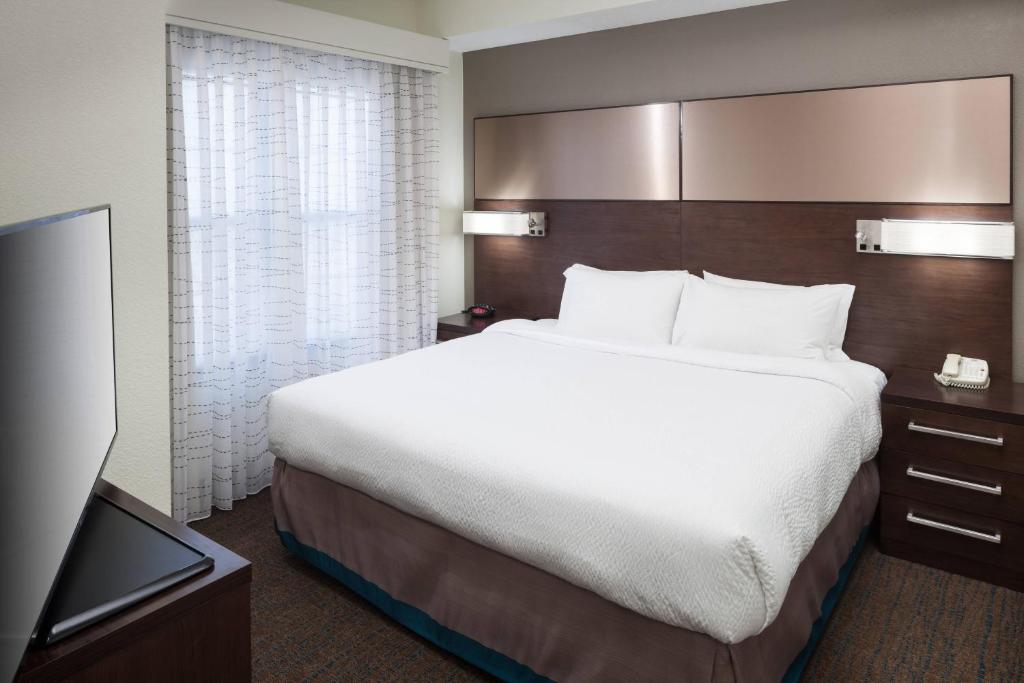 Residence Inn Kansas City Country Club Plaza, Kansas City (updated ...