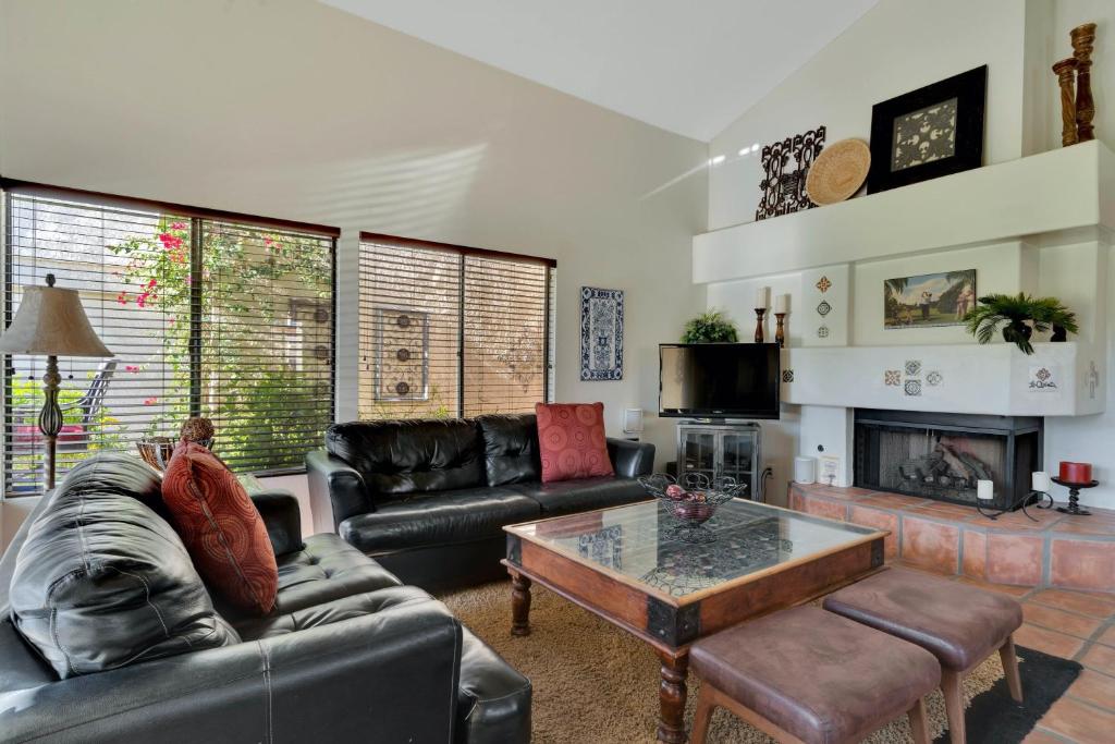 Spanish Villa Steps to La Quinta Resort, La Quinta (precios ...