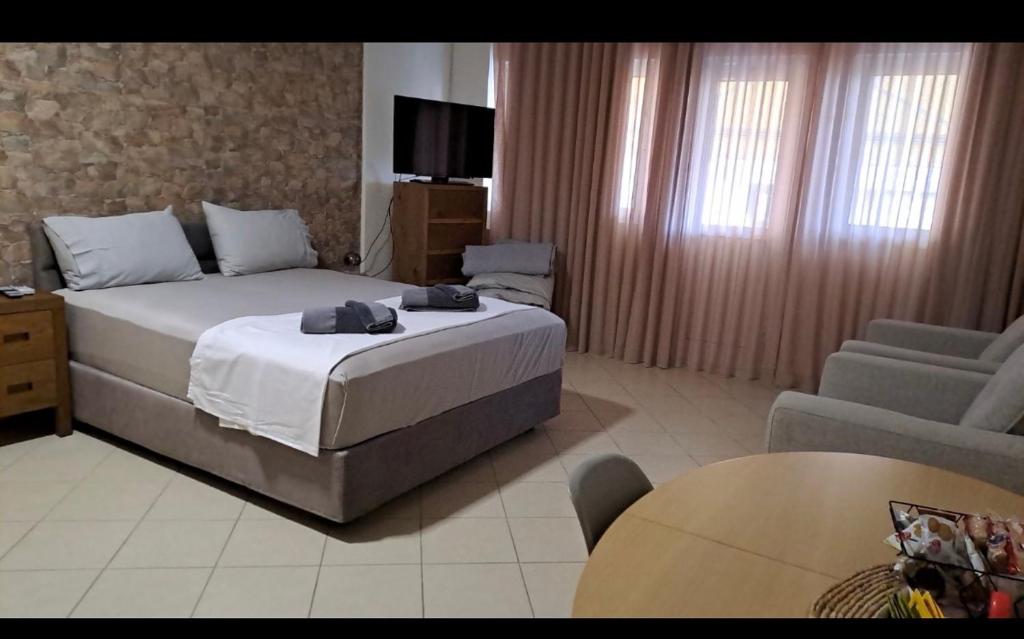 Home4U apt2, just 8Km from airport, Markopoulo (updated prices 2025)