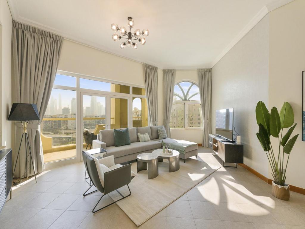 Short-stay at Al Haseer - 4 Beds Palm Holiday Apt, Dubai (prezzi ...