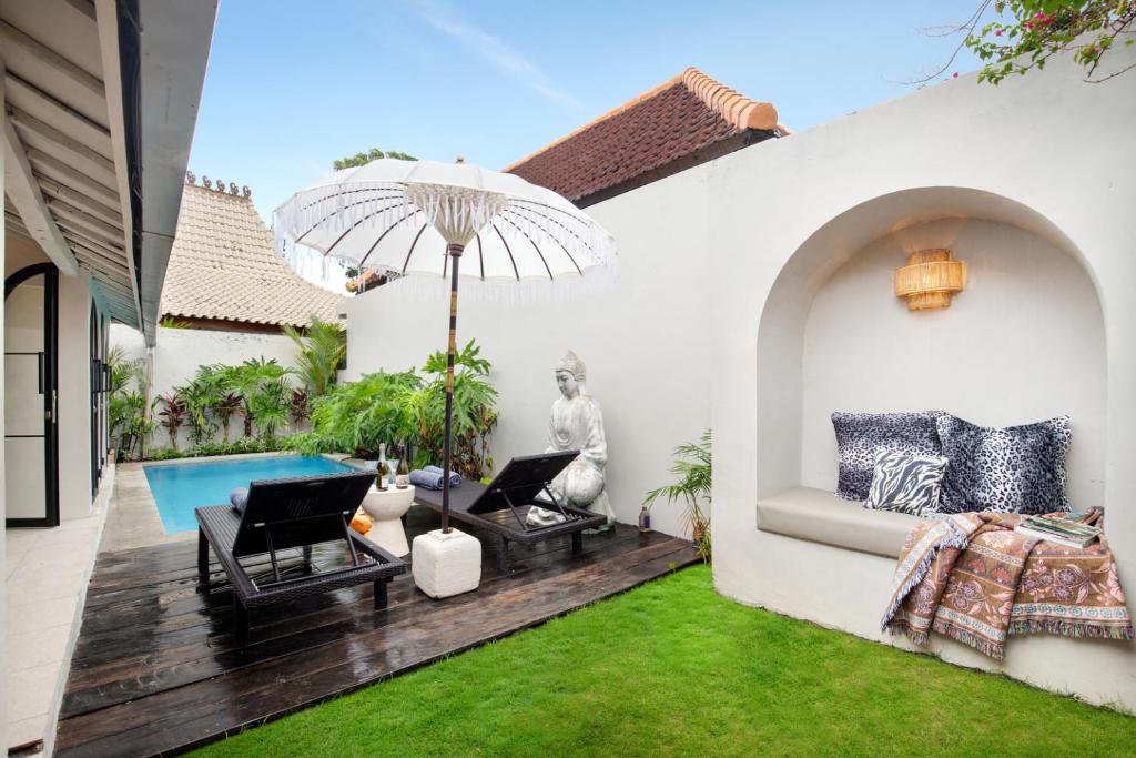 Batu Belig Canggu Beach House with private pool, Canggu (updated prices ...
