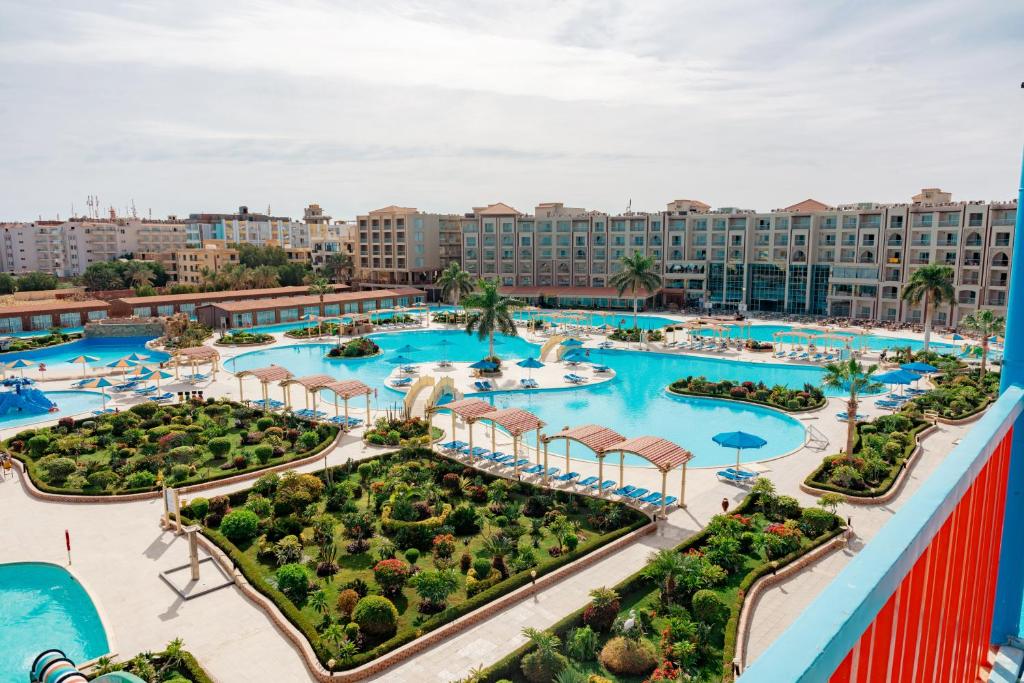 Sunrise Solara Aqua park Resort, Banī Ghālib (updated prices 2025)