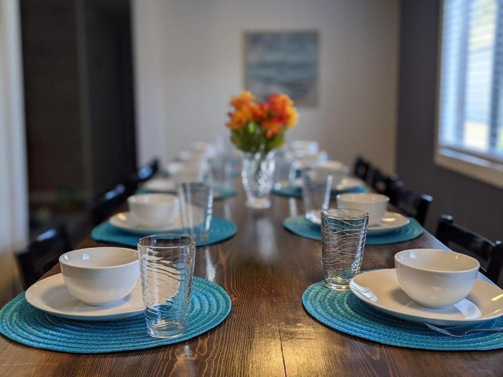 Newly Renovated Seven Bays Lake Place, Seven Bays (aktualisierte Preise ...