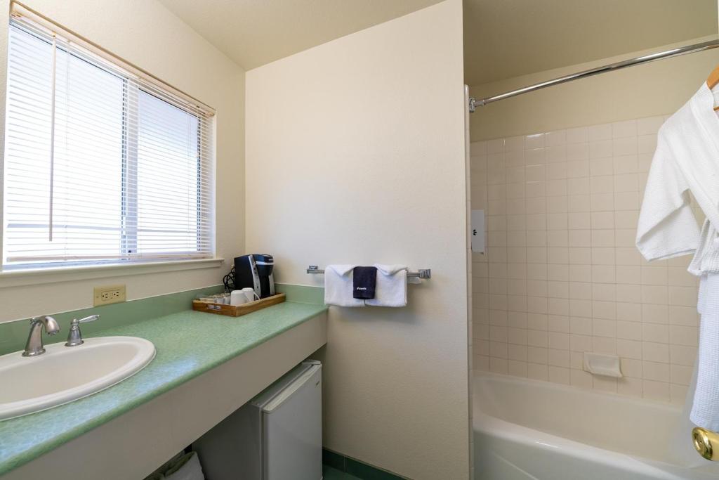 Little River Inn, Little River (updated prices 2025)