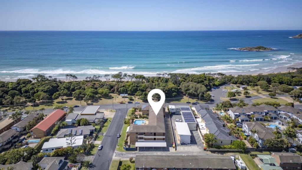 Ocean Parade 6 - Affordable, Pool, Spa, Beach, BBQ, Coffs Harbour ...