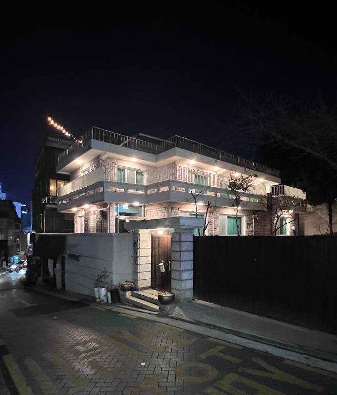 DADU House, Seoul (updated prices 2026)