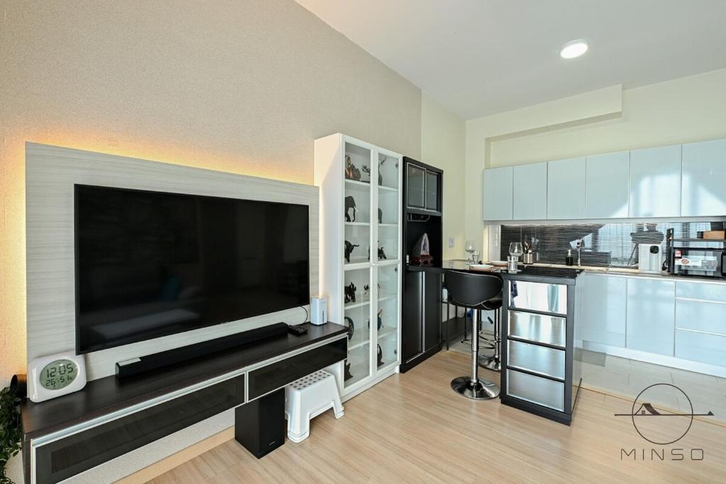 Cube 8 Teens Austin 2pax Central 1br Johor Bahru Updated Prices 2026