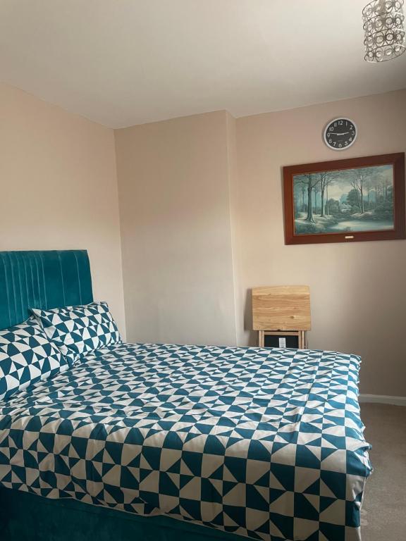 Carol Lodge, Morden (updated prices 2025)