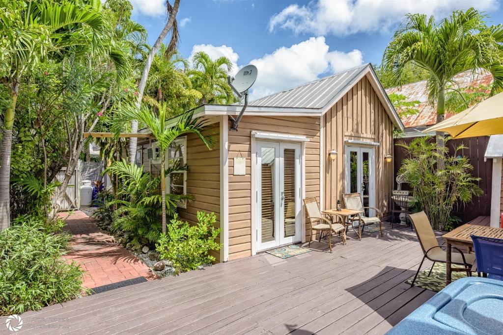 Secret Courtyard, Key West (updated prices 2026)