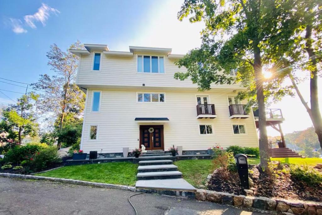 The short beach house, Branford (updated prices 2025)