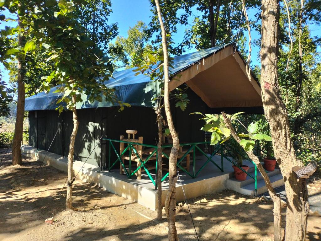 Athulyam Kanha, kanha national park, mukki gate, Khāpa (updated prices ...