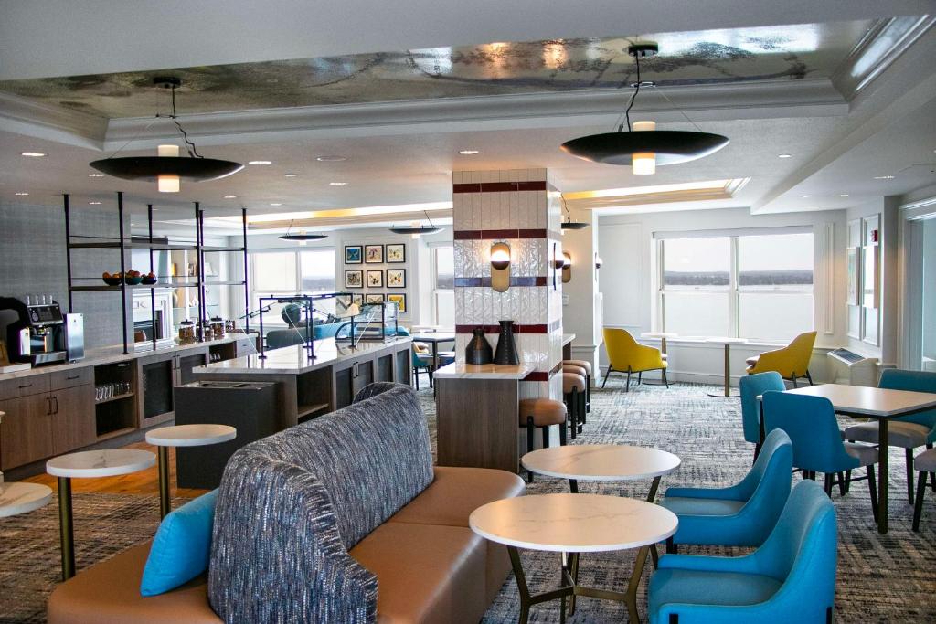 Hilton Madison Monona Terrace, Madison (updated prices 2025)