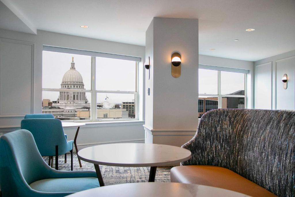 Hilton Madison Monona Terrace, Madison (updated prices 2025)