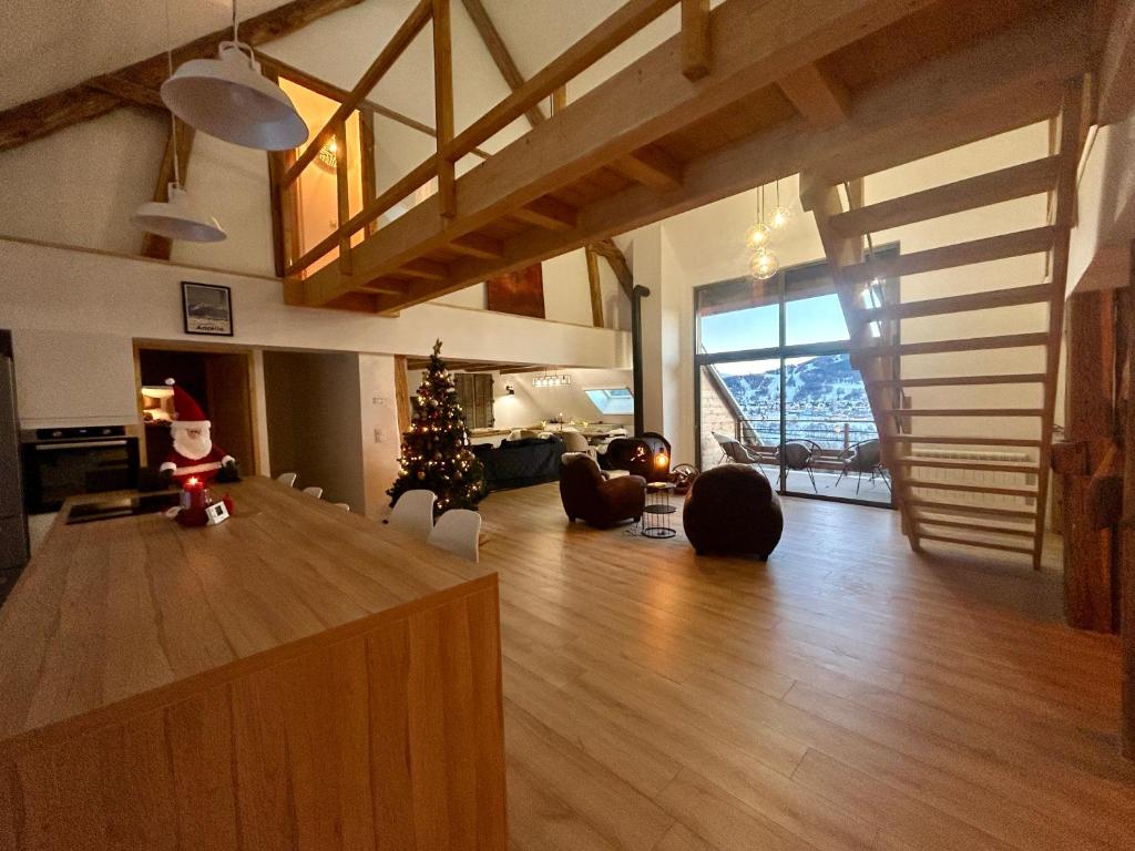 Loft Ô Faix, Ancelle (updated prices 2025)