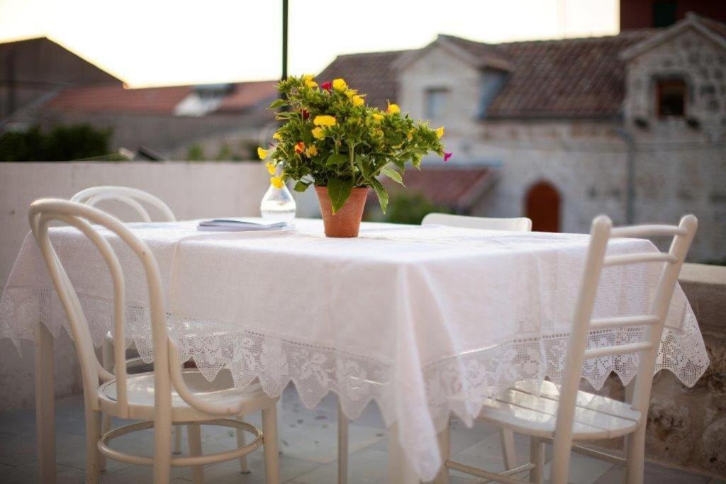 Authentic Stone House, Vis (updated prices 2025)