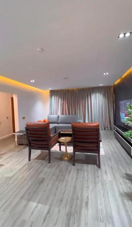 MULLINER TOWERS OPPOSITE IKOYI CLUB - Luxury 3BR in Ikoyi - elevator ...