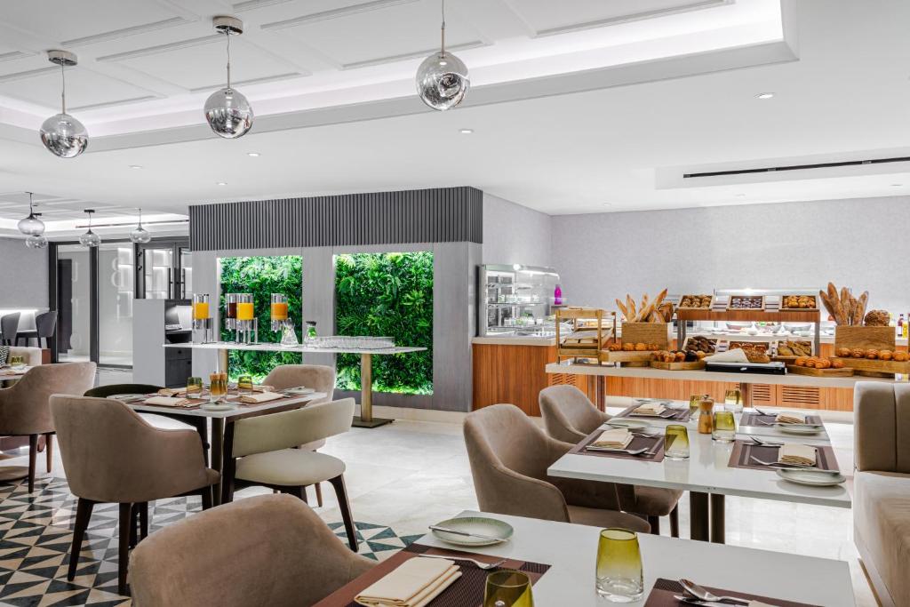 Doubletree By Hilton Amman Hotel & Residences, Amman (updated prices 2025)