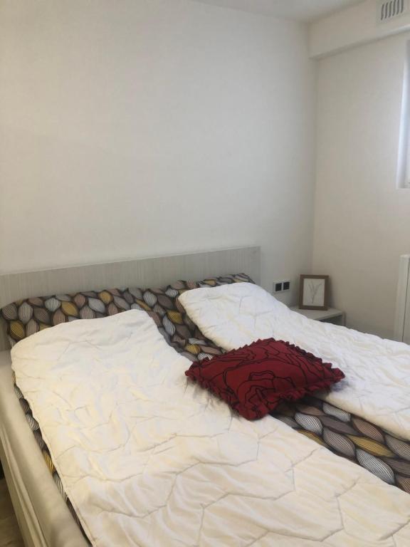 Fortuna 2, Pale (updated prices 2026)